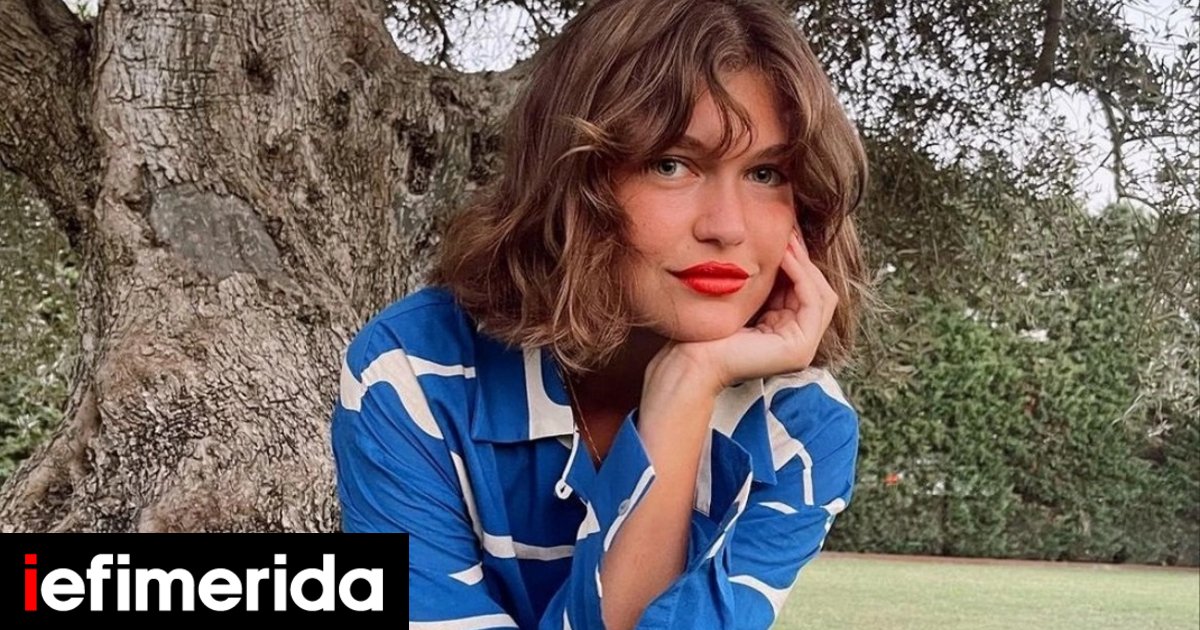 Η Κλέλια Ανδριολάτου ποζάρει τόπλες στο δωμάτιο της -H σέξι φωτογραφία που ενθουσίασε το ...