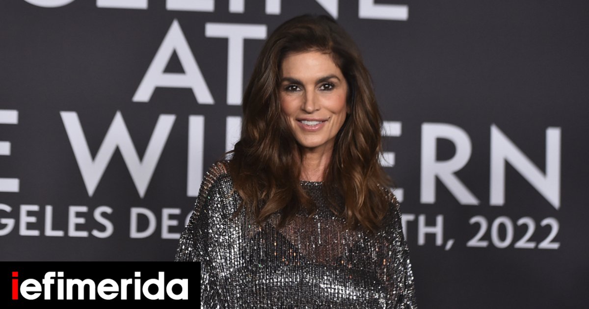 H σέξι Σίντι Κρόφορντ με τον 23χρονο γιο και τον γοητευτικό σύζυγό της -H ομορφιά είναι ...