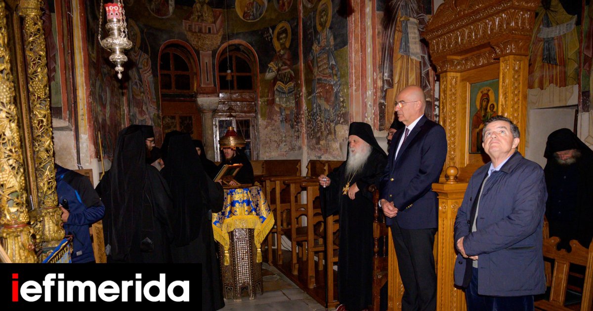 Δένδιας μετά το ατύχημα στο Άγιο Όρος: Είμαι απολύτως καλά, με δύο ...