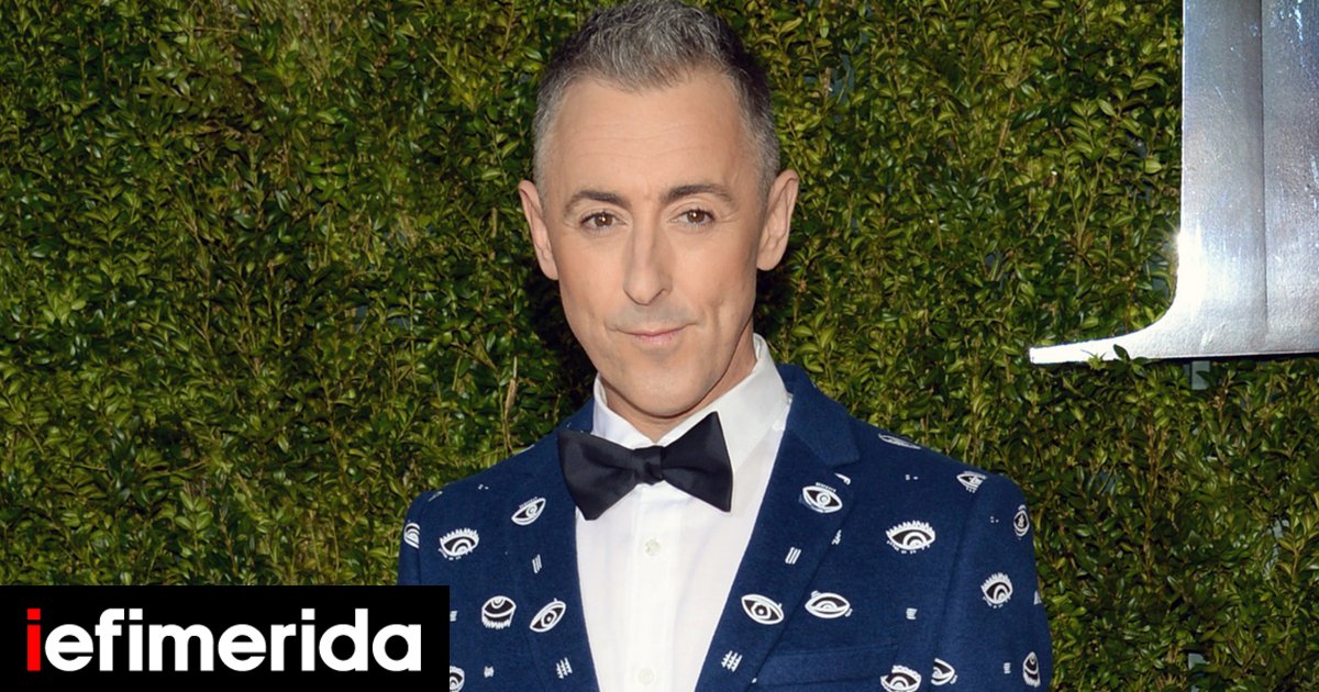 Ο ηθοποιός Άλαν Κάμινγκ επέστρεψε το αστέρι του Τάγματος της Βρετανικής ...