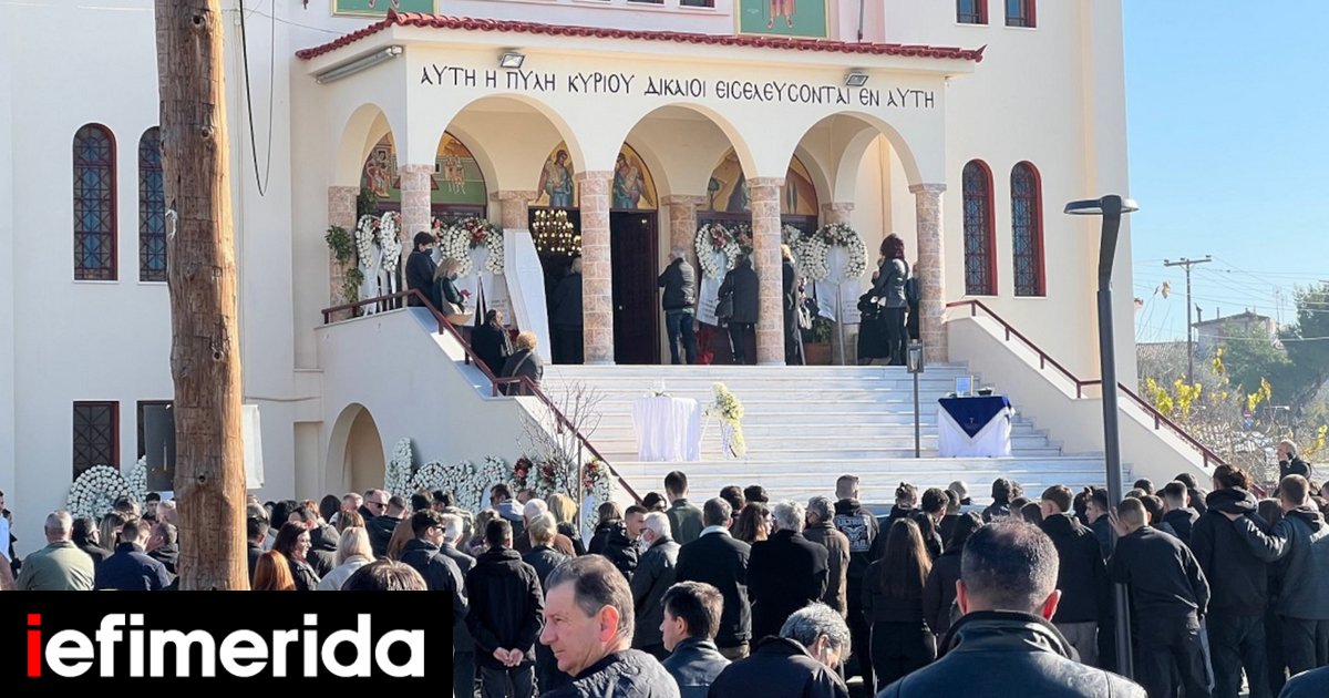 Αγρίνιο: Ανείπωτη θλίψη στο τελευταίο «αντίο» στον 18χρονο που χάρισε ...