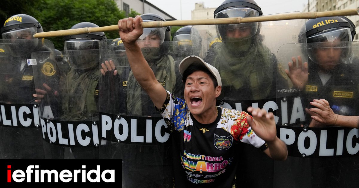 Σε κρίση το Περού: 50 τραυματίες σε διαδήλωση για να τιμηθεί η μνήμη των 18 νεκρών του ...