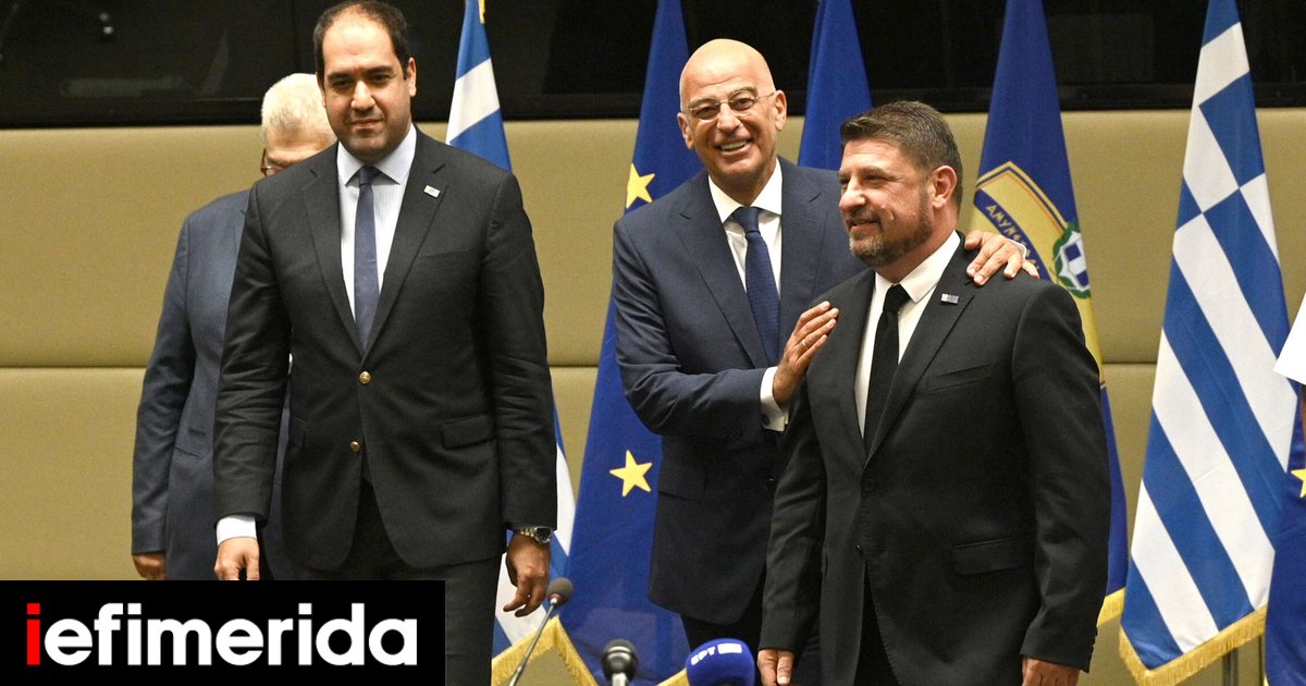 Σε εγκάρδιο κλίμα η τελετή αποχώρησης του Χαρδαλιά από το υπ. Εθνικής ...