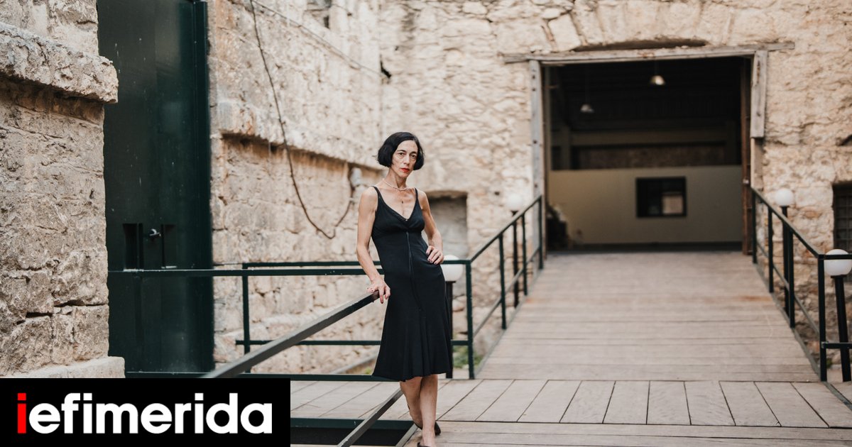 Η Ελενα Τοπαλίδου εξομολογείται για τον Νίκο Κουρή: «Με κάνει να νοιώθω ...