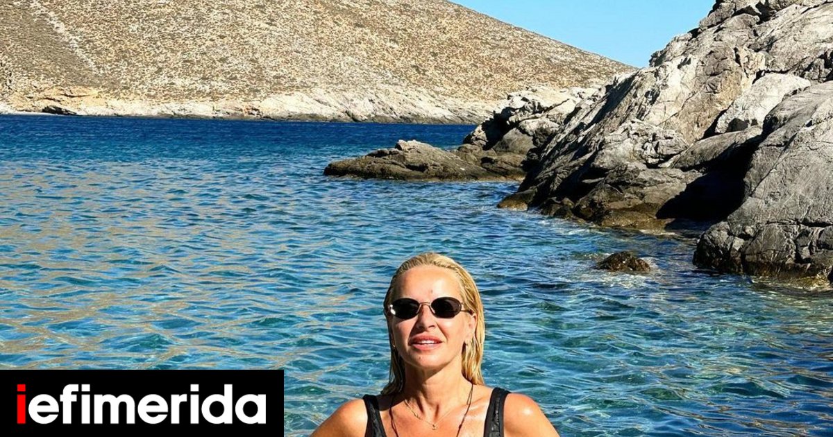 H Μαρία Μπεκατώρου με ολόσωμο μαύρο μαγιό Balmain -Ποζάρει με στιλ από ...