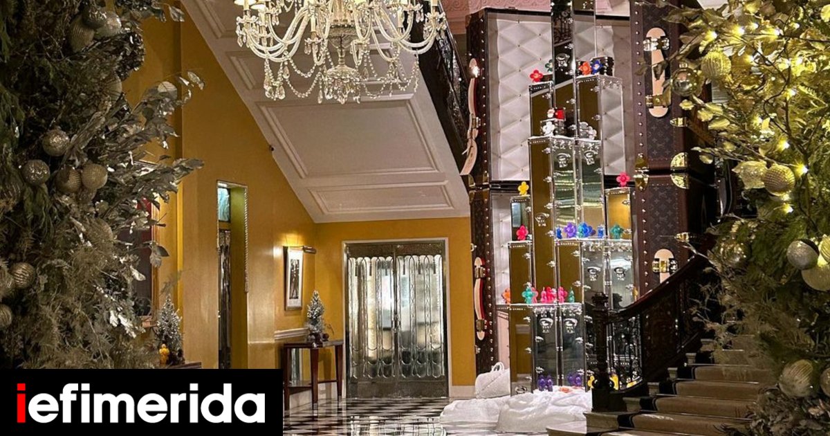 Το χριστουγεννιάτικο δέντρο του ξενοδοχείου Claridge's είναι ένα γλυπτό ...