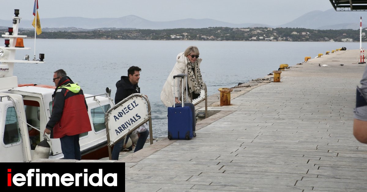 Στις Σπέτσες και η Ελενα Ακρίτα: Αποφάσισα να έρθω τελικά -Πάνω από τις ...