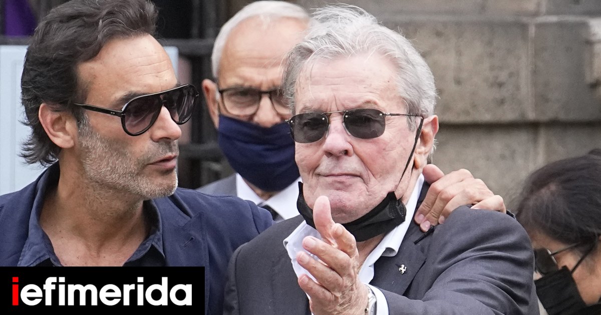 Στα... μαχαίρια η οικογένεια του Αλέν Ντελόν: «Ο πατέρας μας έχει ...