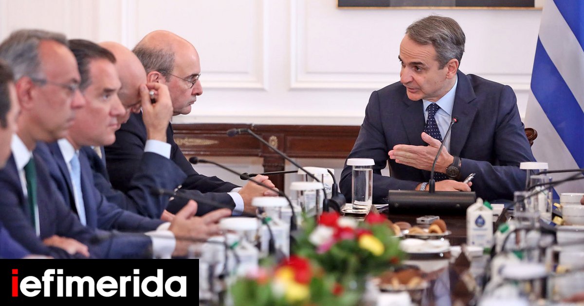 Κατώτατος μισθός: Ανεβαίνει στα 830 ευρώ -Πώς επηρεάζονται οι τριετίες ...