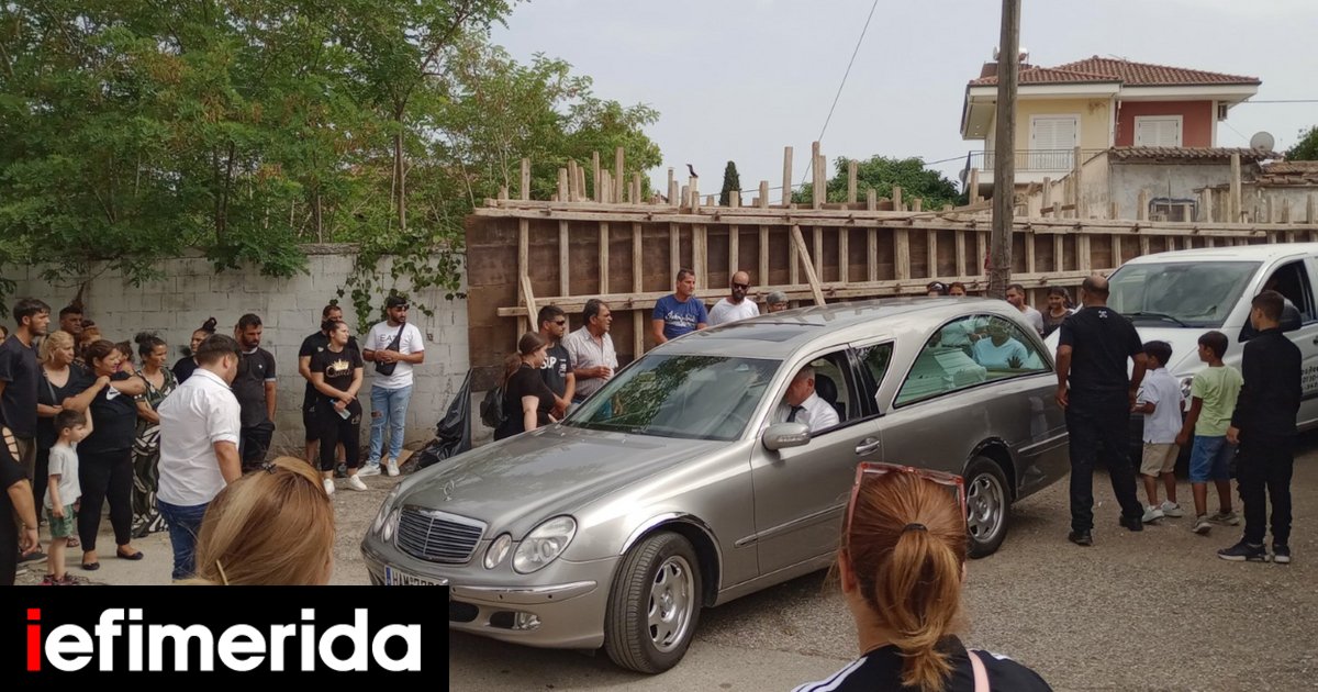 Πύργος: Σε κλίμα οδύνης η κηδεία της 11χρονης Βασιλικής [βίντεο ...
