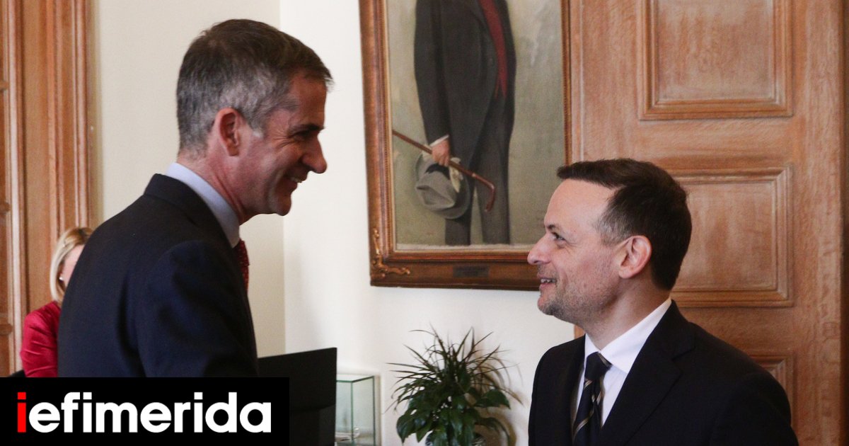 Bakoyannis Urges Doukas to Delegate Duties Amid PASOK Leadership Bid ...