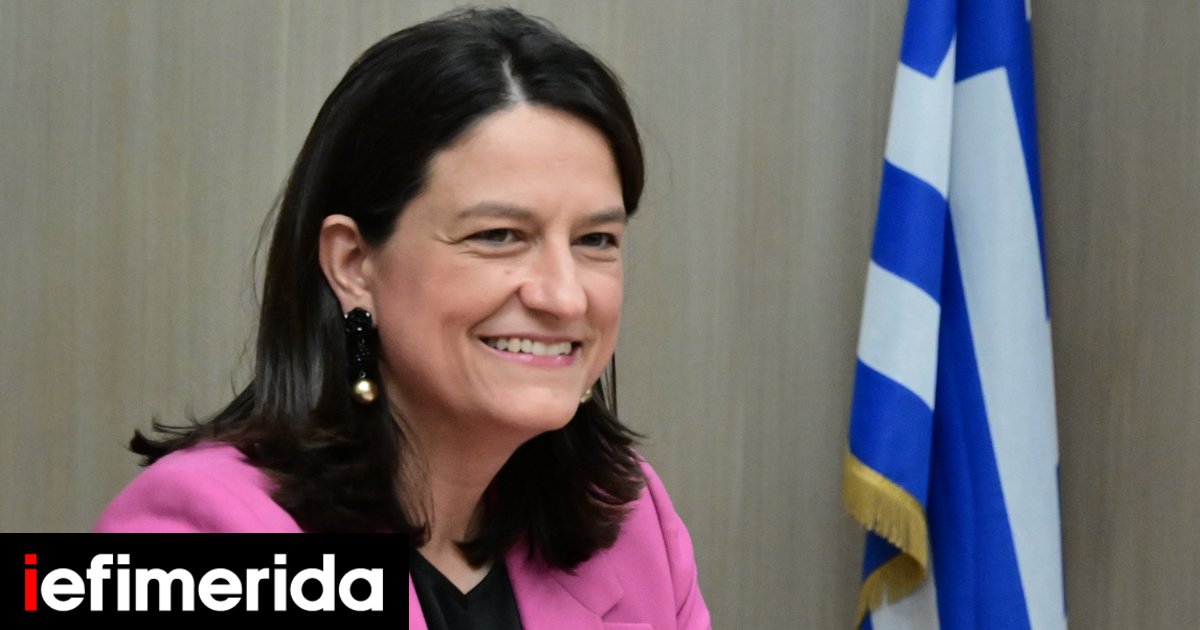 Labour Min Kerameus launches expansion of digital work card to food ...