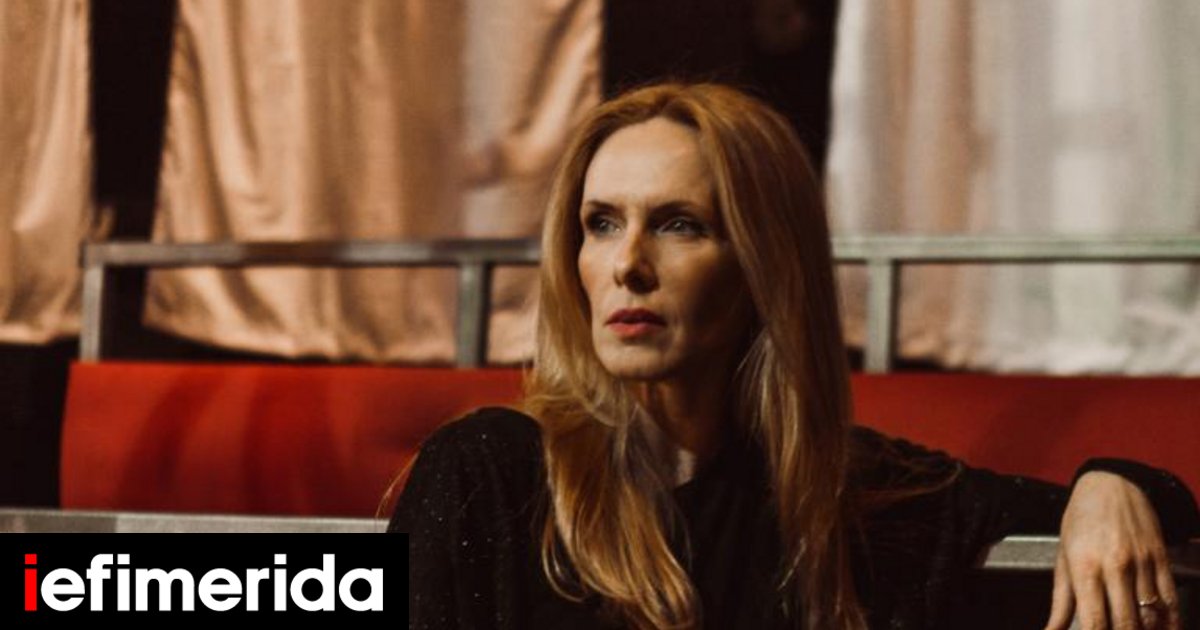 Η Εβελίνα Παπούλια ποζάρει με μπικίνι στα 54 και εντυπωσιάζει με τη σιλουέτα της -Την αποθέωσαν ...