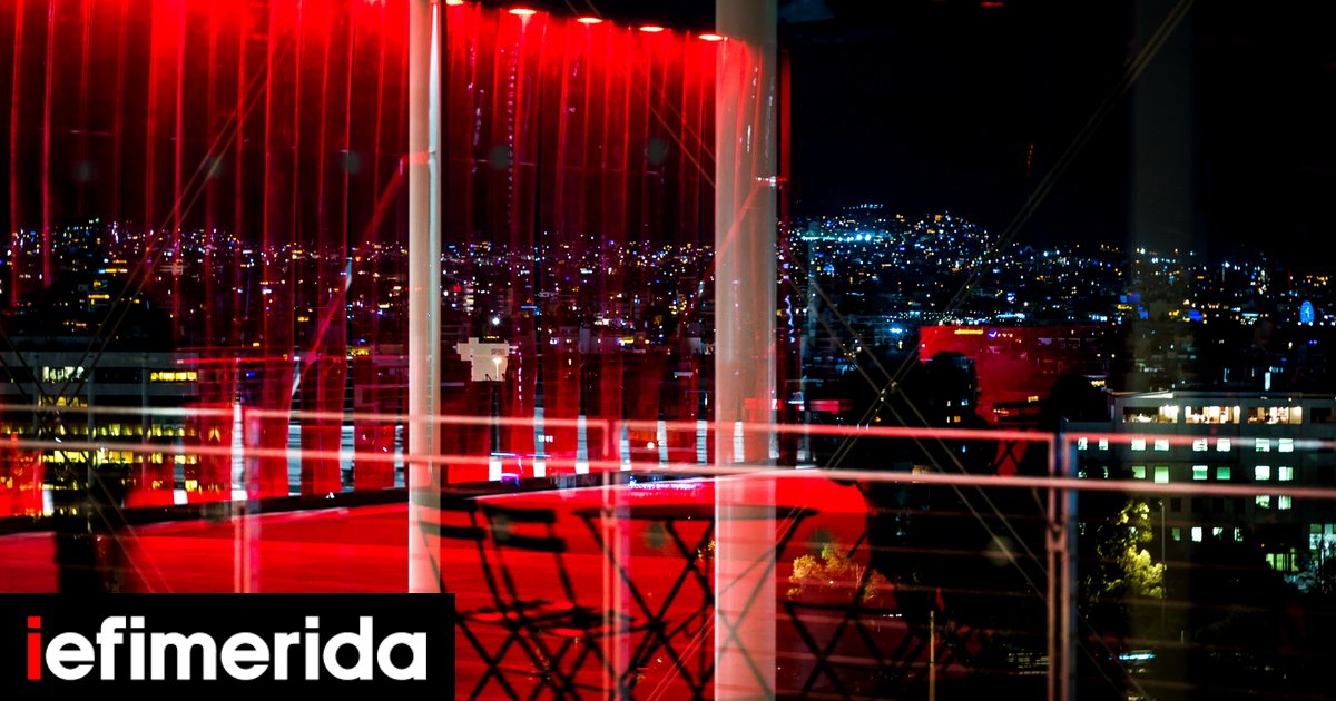 Εστησαν μουσικό κατακόκκινο κουτί στην ταράτσα του ΚΠΙΣΝ: Pop-Up Bar για χριστουγεννιατικα ...