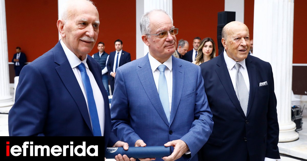 Βραβεία Μπότση: Δείτε ποιοι δημοσιογράφοι τιμήθηκαν στο Ζάππειο Μέγαρο ...