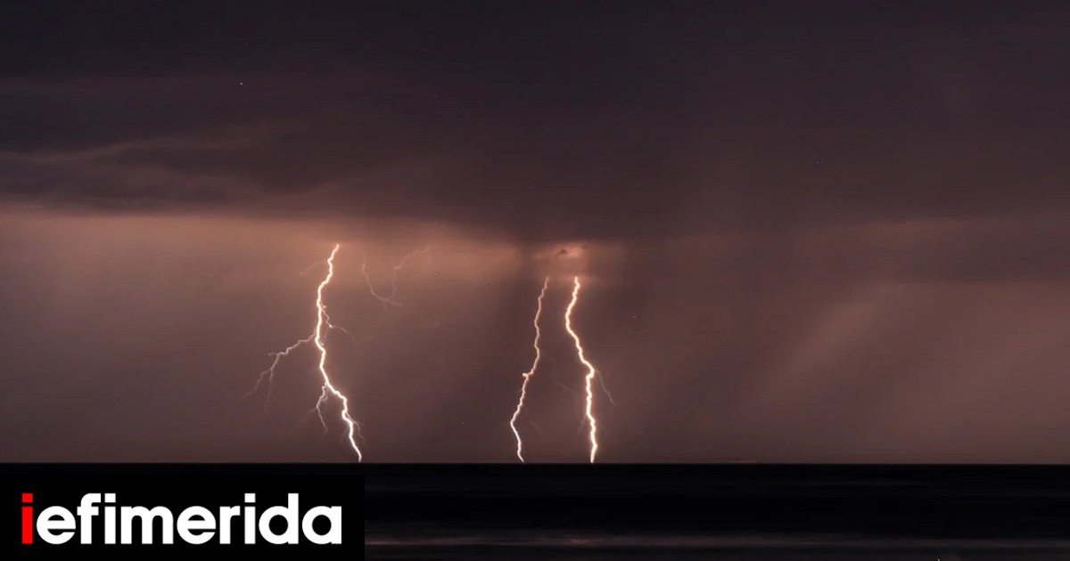 Over 5,000 Lightning Strikes Hit Greece, Sparking New Wildfires ...