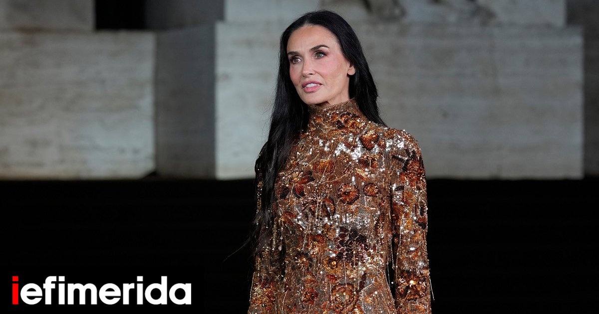 Η Ντέμι Μουρ με ολόχρυσο φόρεμα από την πρώτη συλλογή του Demna για τον οίκο Gucci -Λάμψη άλλης ...