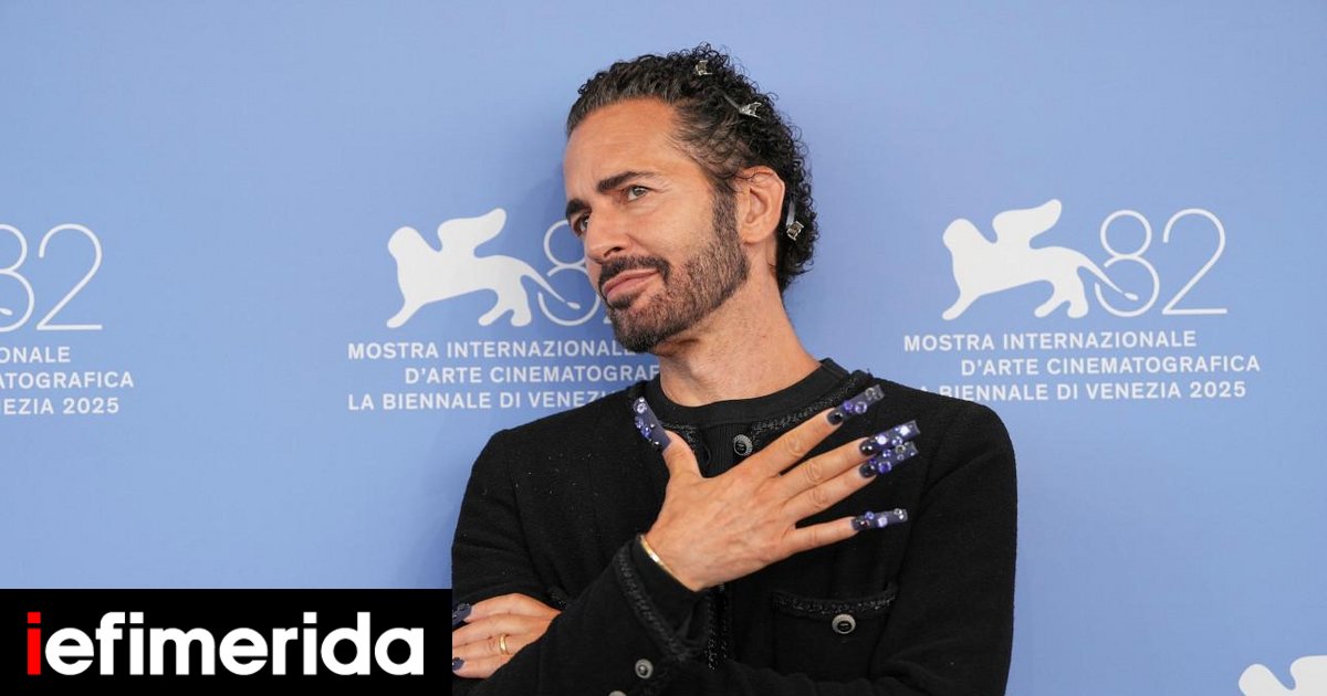 Marc Jacobs: Ο φιόγκος στα μαλλιά και τα τολμηρά νύχια που έγιναν viral στη Βενετία - iefimerida.gr