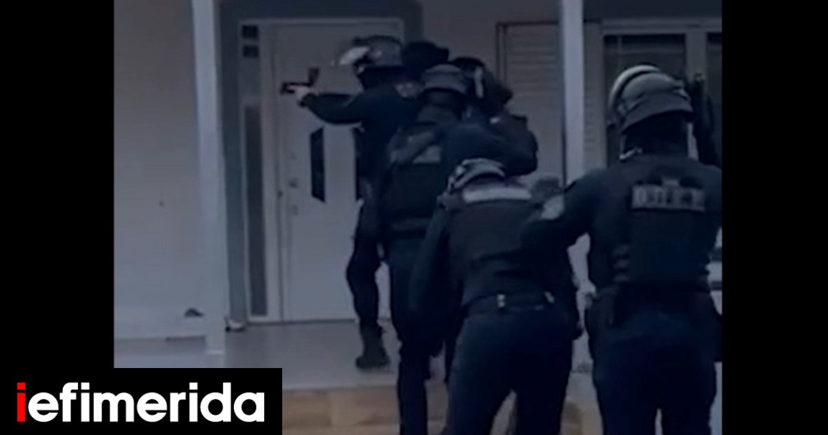 Καρέ-καρέ το «ντου» της ΕΛΑΣ σε σπίτια για τη συμμορία κλεφτών και ...