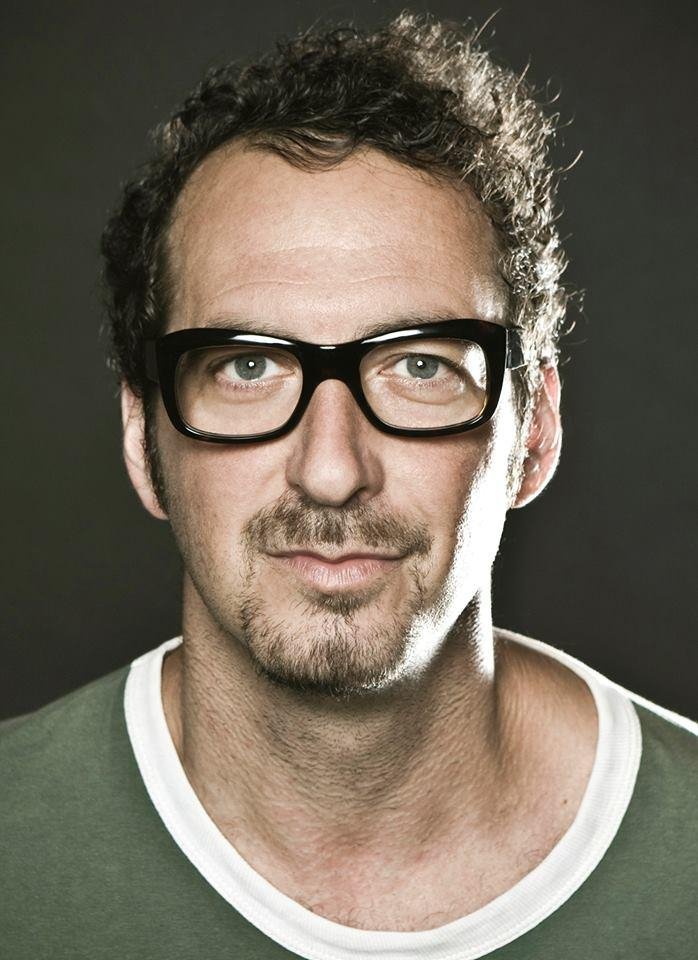 Αυτός είναι ο David Bar Katz που λέγεται ότι ήταν εραστής του Φίλιπ ...