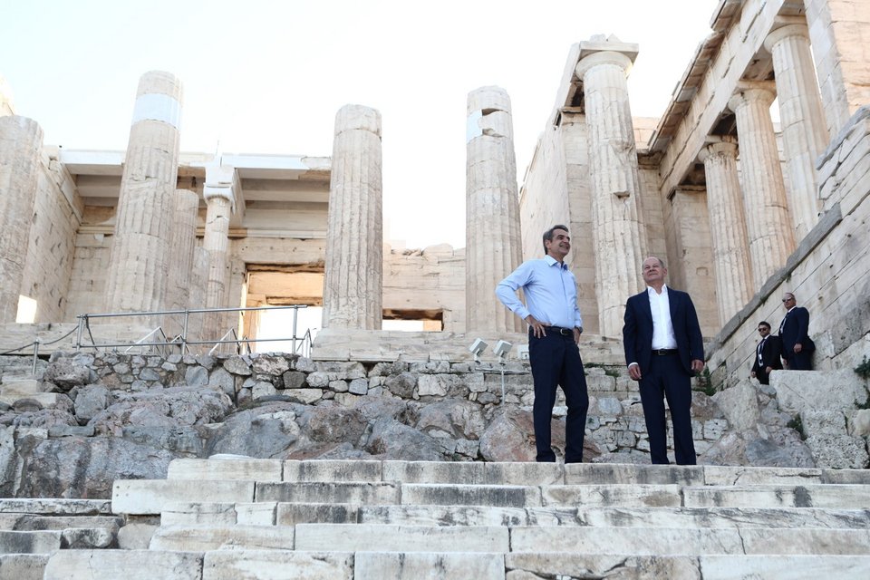 Φωτογραφίες: Στην Ακρόπολη Ολαφ Σολτς και Κυριάκος Μητσοτάκης ...