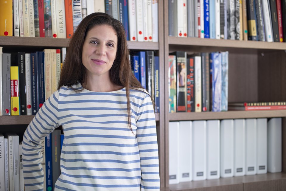 Οι Βενετσιάνες που φτιάχνουν παπούτσια με ύφασμα που σχεδίασε ο ...