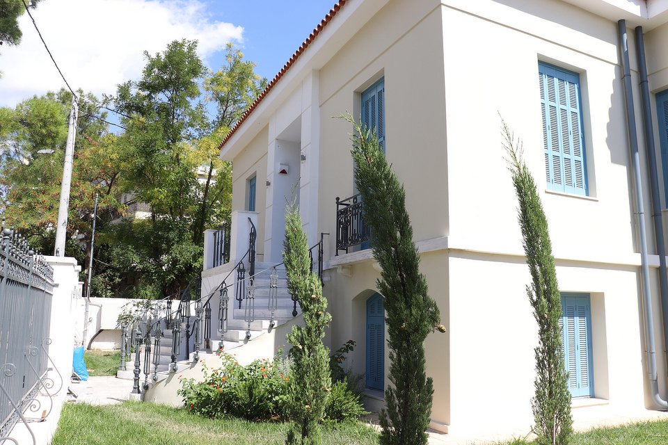 Εγκαινιάστηκε ο νέος πολυχώρος πολιτισμού «Άρτεμις» στο Μαρούσι ...