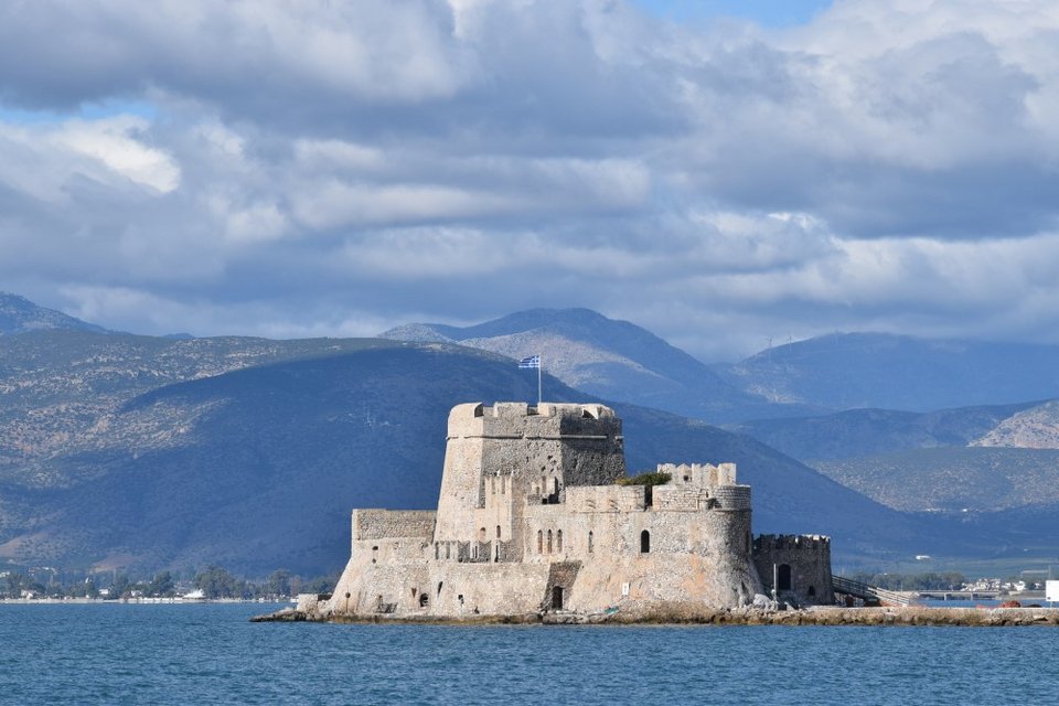 Επισκέψιμο και πάλι το φρούριο Μπούρτζι, ο θαλασσόπυργος του Ναυπλίου ...