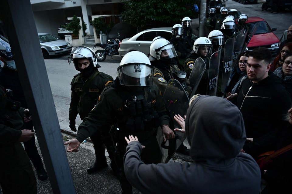 Ιωάννα Κολοβού: Σε εξέλιξη η έξωση στο σπίτι της δημοσιογράφου [εικόνες ...