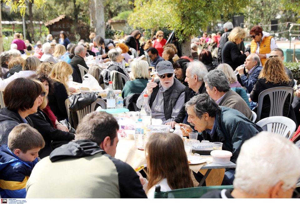 Στην Καισαριανή για τα Κούλουμα ο Δημήτρης Κουτσούμπας [εικόνες ...