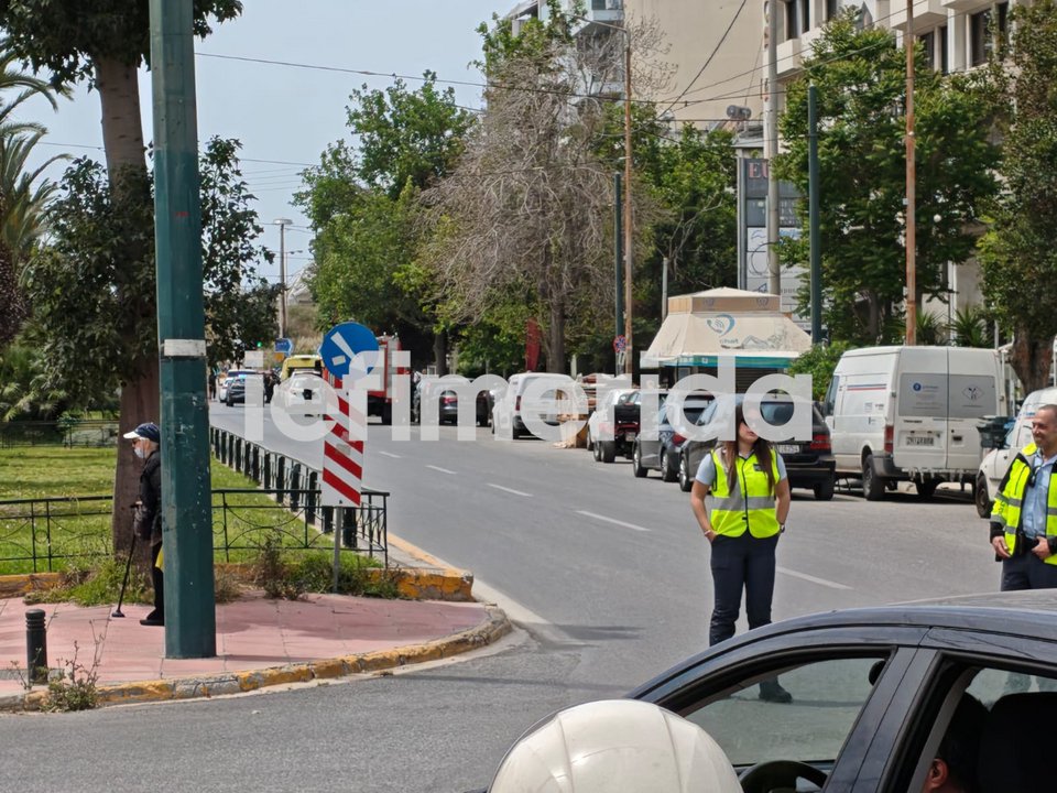 Πυροβόλησαν γυναίκα έξω από μπαρ στην Καλλιθέα -Συνελήφθη ο δράστης ...