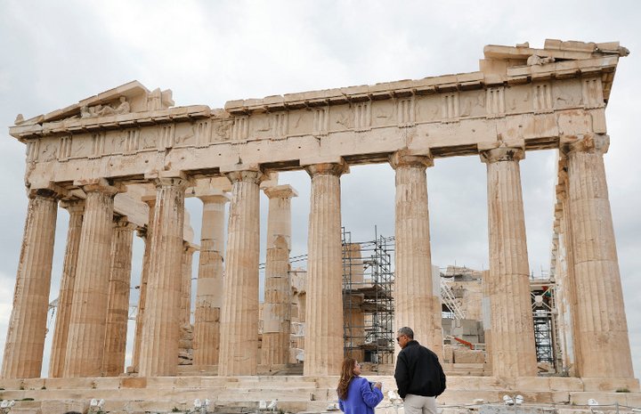 Στον Ιερό Βράχο της Ακρόπολης και στο Μουσείο ξεναγήθηκε ο Ομπάμα ...