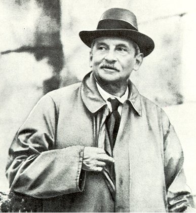 Σερ Αρθουρ Εβανς: Οι περιπέτειες του Βρετανού αρχαιολόγου που βρήκε την ...