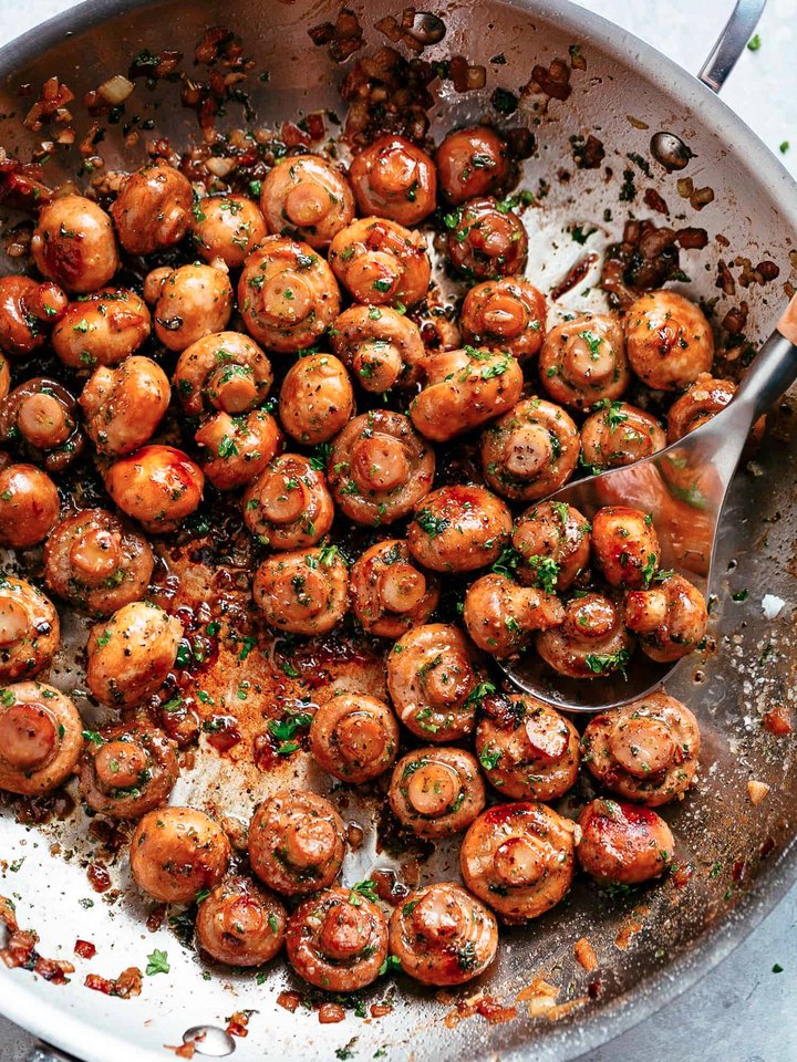 Μανιτάρια με σκόρδο στο τηγάνι - iefimerida.gr