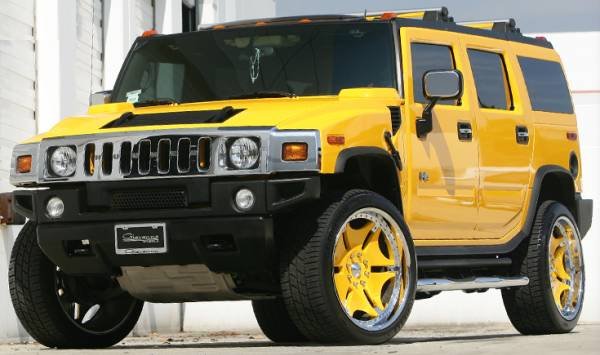 Ούτε μια Ferrari, ούτε καν ένα Hummer - Καταραμένη Τρόικα ...