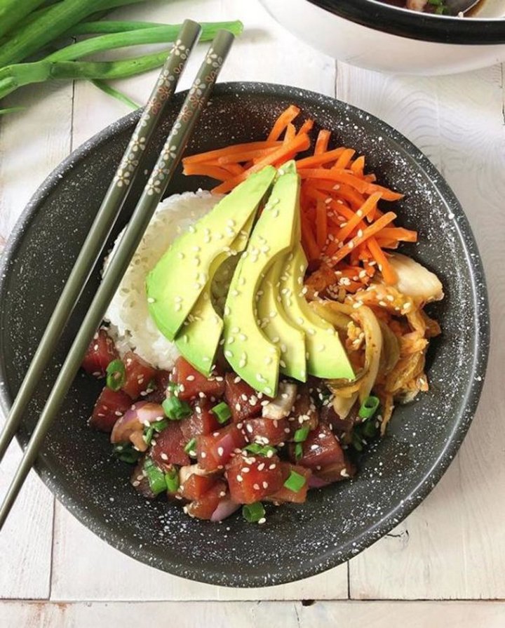 Τι είναι τα poke bowls -To food trend από την Χαβάη [εικόνες ...