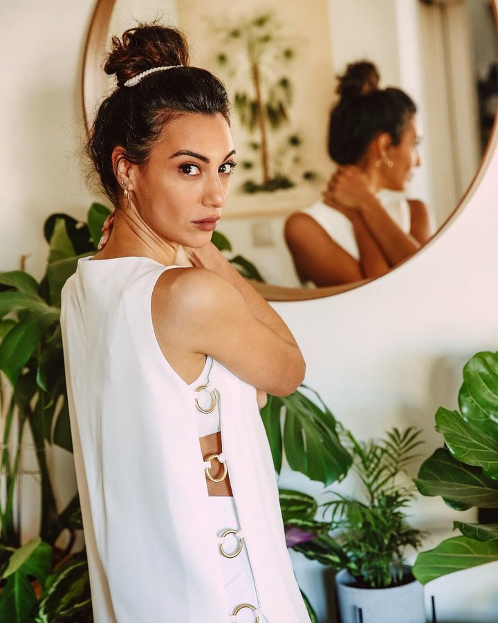 To υπέροχο σπίτι της Ευγενίας Σαμαρά και του Γιάννη Ποιμενίδη -Με ...