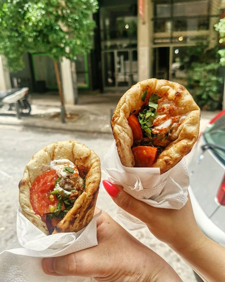 Τσικνοπέμπτη: 10 μαγαζιά για σουβλάκι εγγύηση, με καλαμάκια κόλαση ...