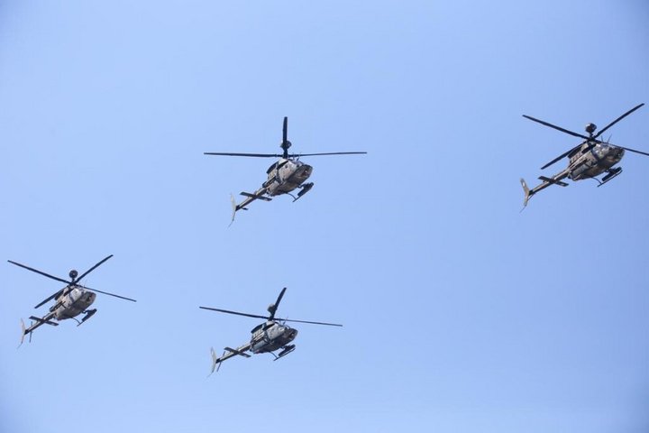 Στρατιωτική παρέλαση στην Αθήνα για την 25η Μαρτίου -Δείτε εντυπωσιακές ...