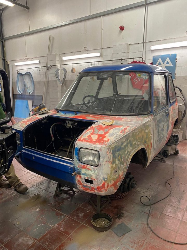 Enfield 8000: Το πρώτο ελληνικό ηλεκτρικό αυτοκίνητο κυκλοφορεί ξανά ...