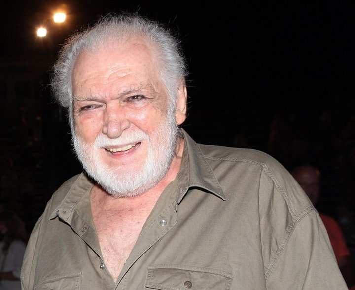 Ο Καζάκος που θα μπορούσε να είναι ήρωας του Μπρεχτ -Μια ζωή με ...