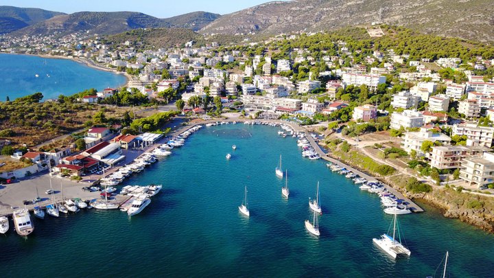 5 παραθαλάσσια μέρη για μονοήμερη κοντά στην Αθήνα- Πού να κολυμπήσετε ...