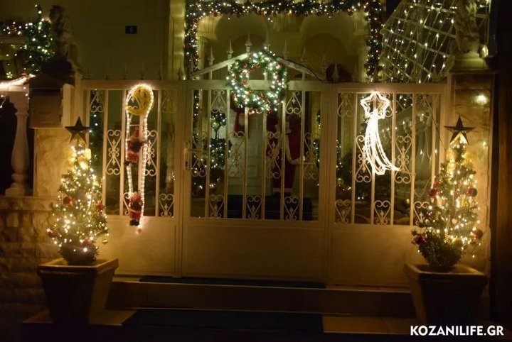 «Το Σπίτι των Χριστουγέννων» στην Κοζάνη: Στολίστηκε με περισσότερα από ...