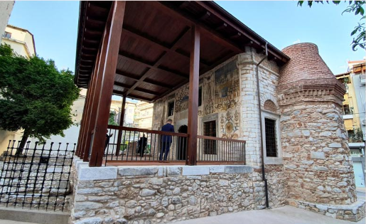 Δύο εκθέσεις μέσα σε θολωτά, πετρόκτιστα, ιστορικά τζαμιά, τοπόσημα των ...