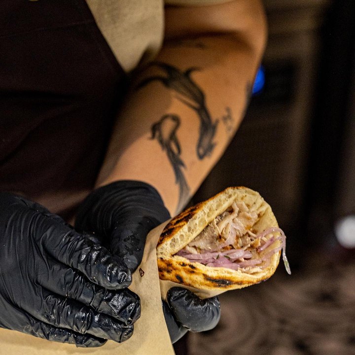 Μέσα στο hi-tech εργαστήριο των Basegrill και Hoocut - Πώς παρασκευάζονται τα περίφημα κρέατα ...