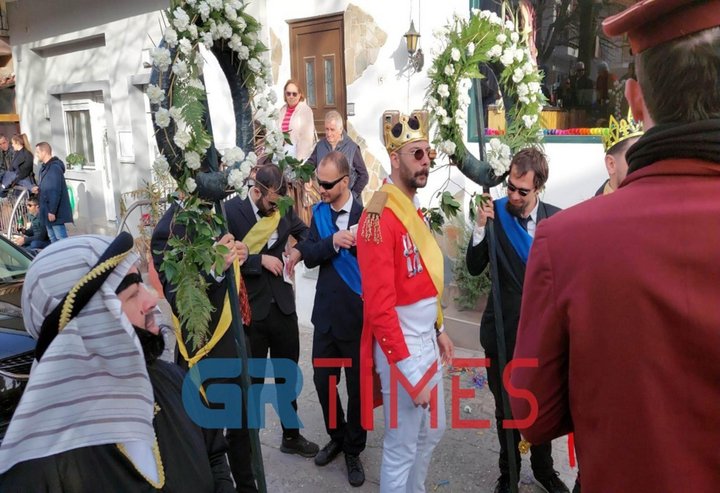 Το τερμάτισαν στον Άνω Σταυρό Θεσσαλονίκης: Το καρναβαλικό άρμα ήταν ...