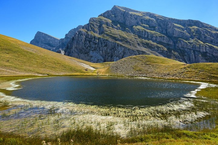 Παγκόσμια Ημέρα Βουνού: 6 διαδρομές σε εντυπωσιακά μονοπάτια για να ...
