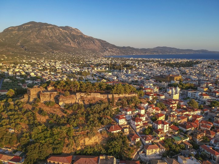 Δέκα από τα πιο εντυπωσιακά κάστρα στην Ελλάδα -Κόβουν την ανάσα ...