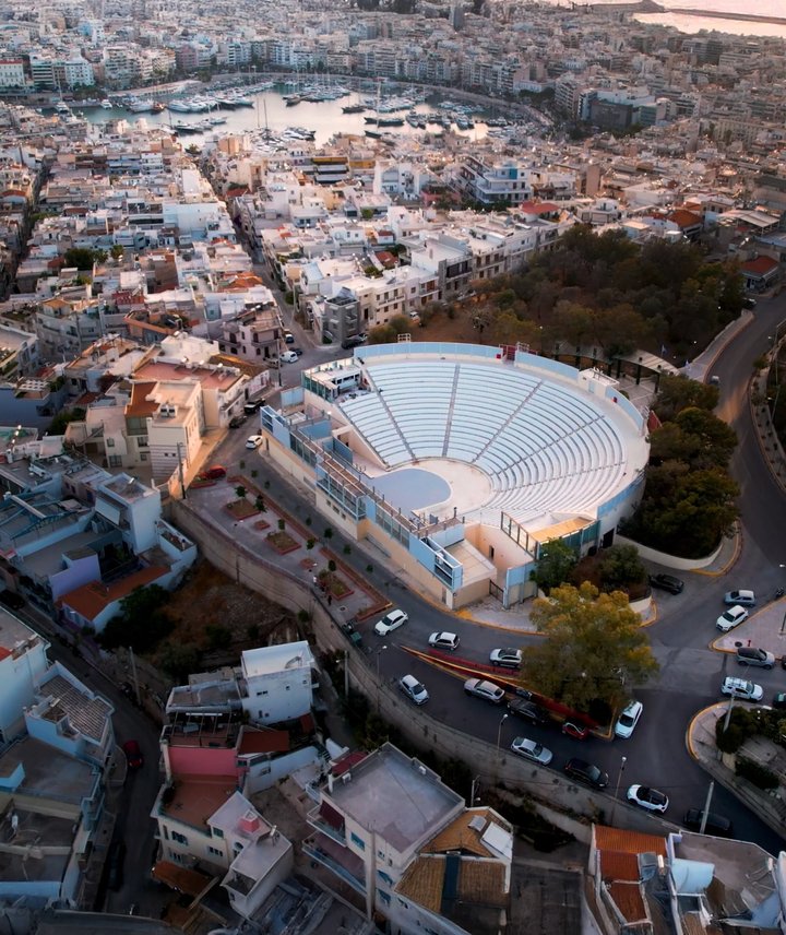 Καλοκαίρι στο Βεάκειο Θέατρο: Με sold out ξεκίνησε το πρόγραμμα -Ολες ...
