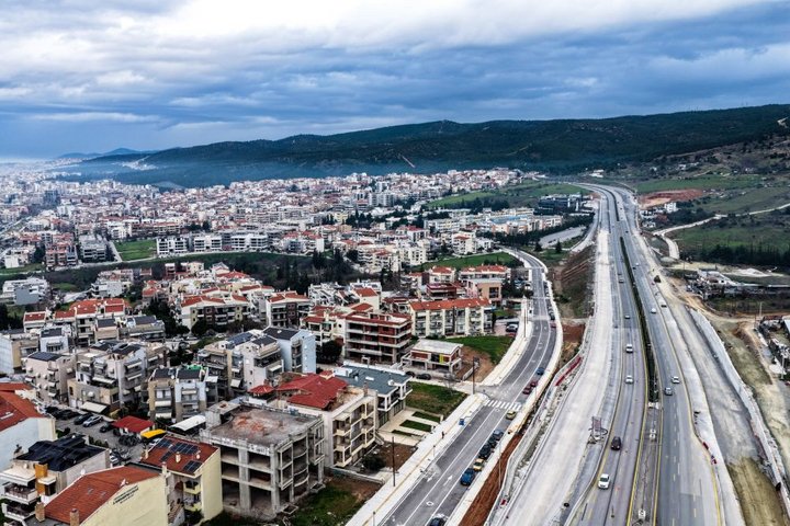 Flyover: Σε εξέλιξη οι εργασίες κατεδάφισης της γέφυρας Πανοράματος ...